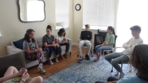 How to Play Mafia: Rules to Play With and Without Cards