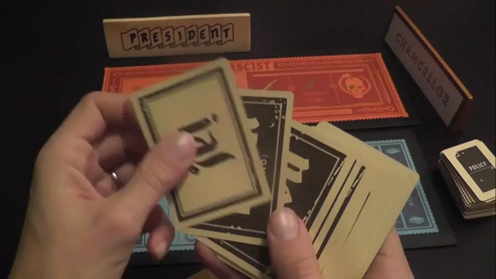 How to Play Secret Hitler: Game Setup And Rules